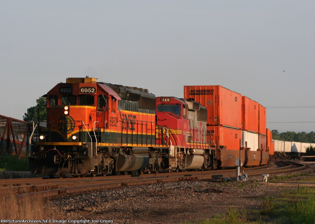 BNSF 6952